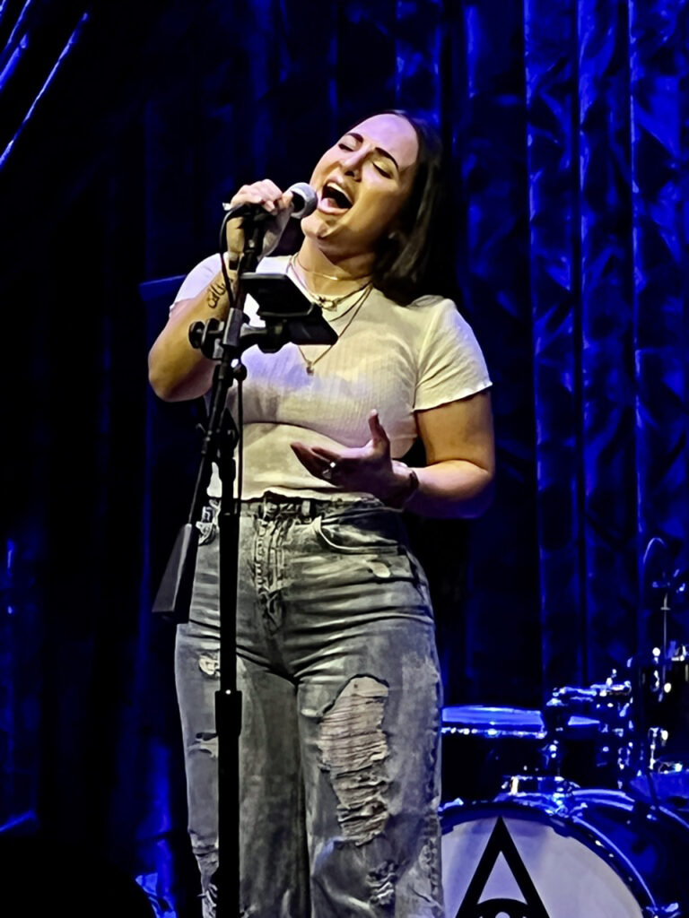 SHEYDA: ANALOG IN NASHVILLE - Music City Music Magazine