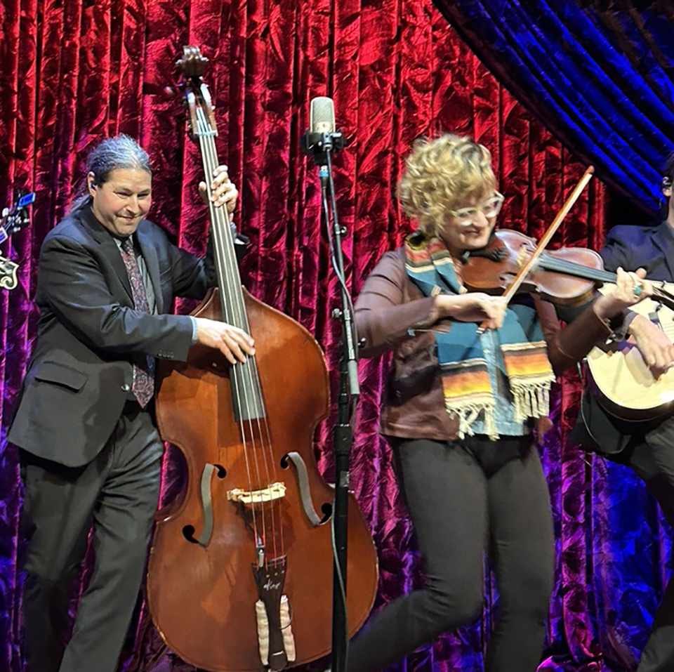 HENHOUSE PROWLERS: ANALOG@THE HUTTON HOTEL - Music City Music Magazine